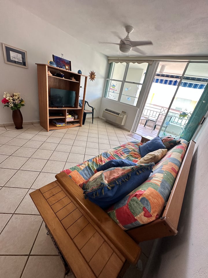 New! Beach 2 Blocks, Family Friendly+ Free Parking - Luquillo