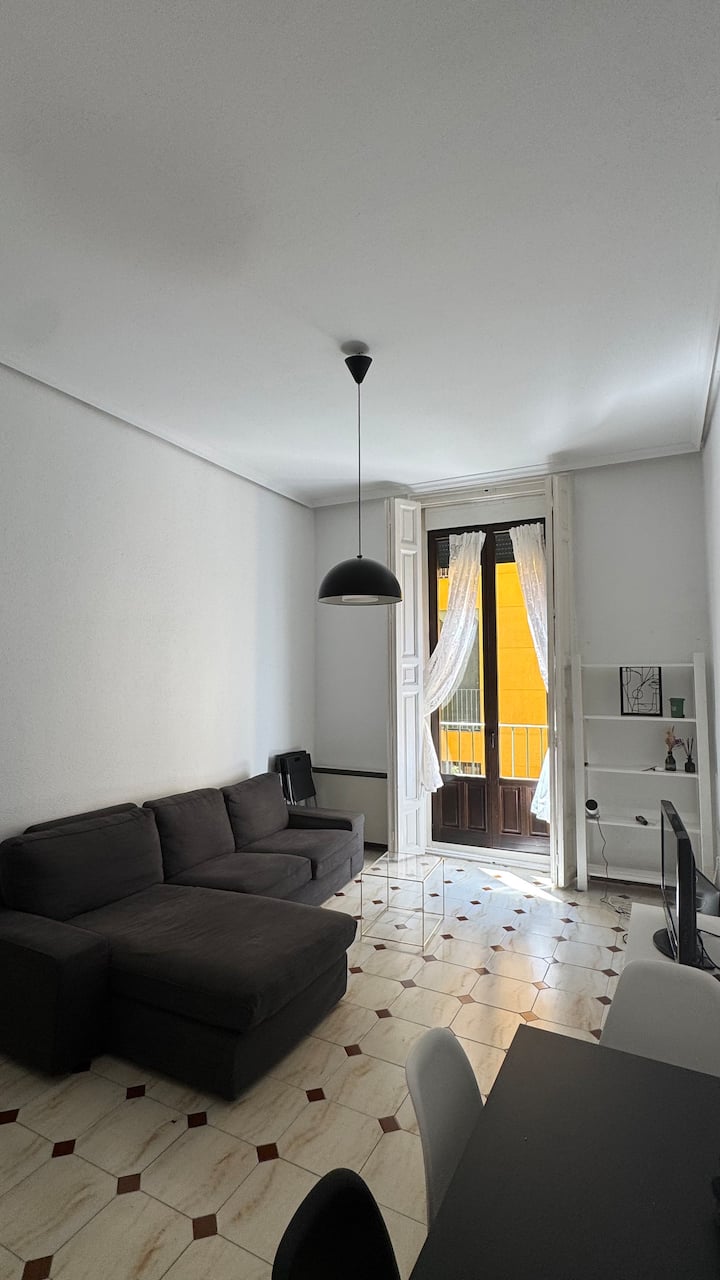 Cozy Apartment In The Heart Of Malasaña! - Universidad de Barcelona