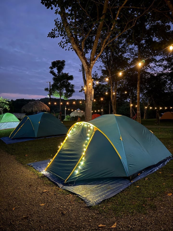 Camping En La Presa Rincón - República Dominicana