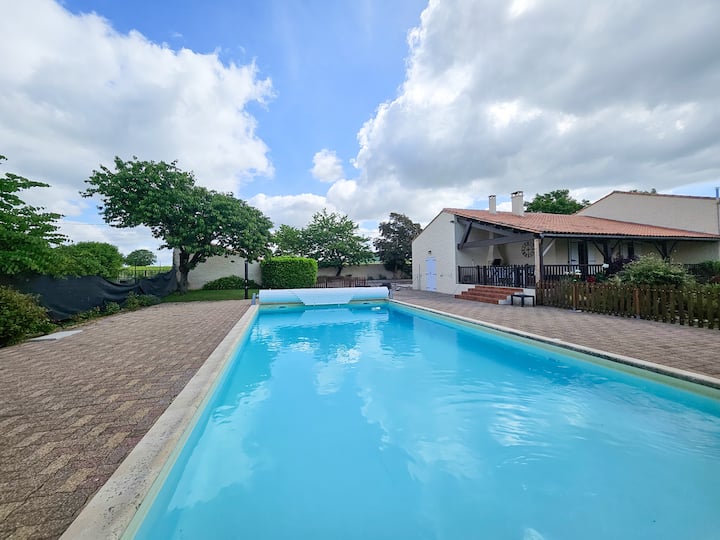 Villa 14 Personnes Avec Piscine - Cognac