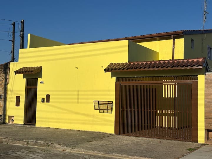 Sobrado Com Acomodações Para 30 (Trinta) Pessoas - Caraguatatuba