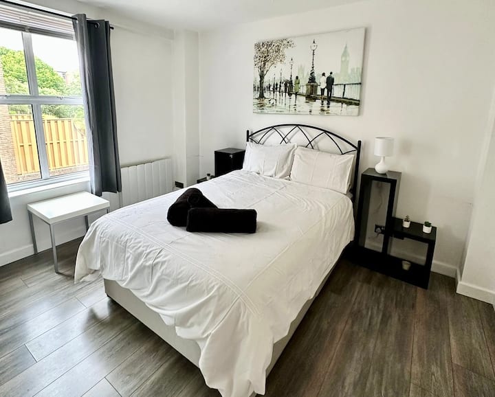 3 Bed Apartment In Southampton Centre - Southampton, UK