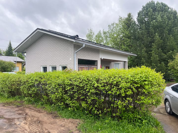 Omakotitalo Mukavuuksin Rauhallisella Sijainnilla - Oulu