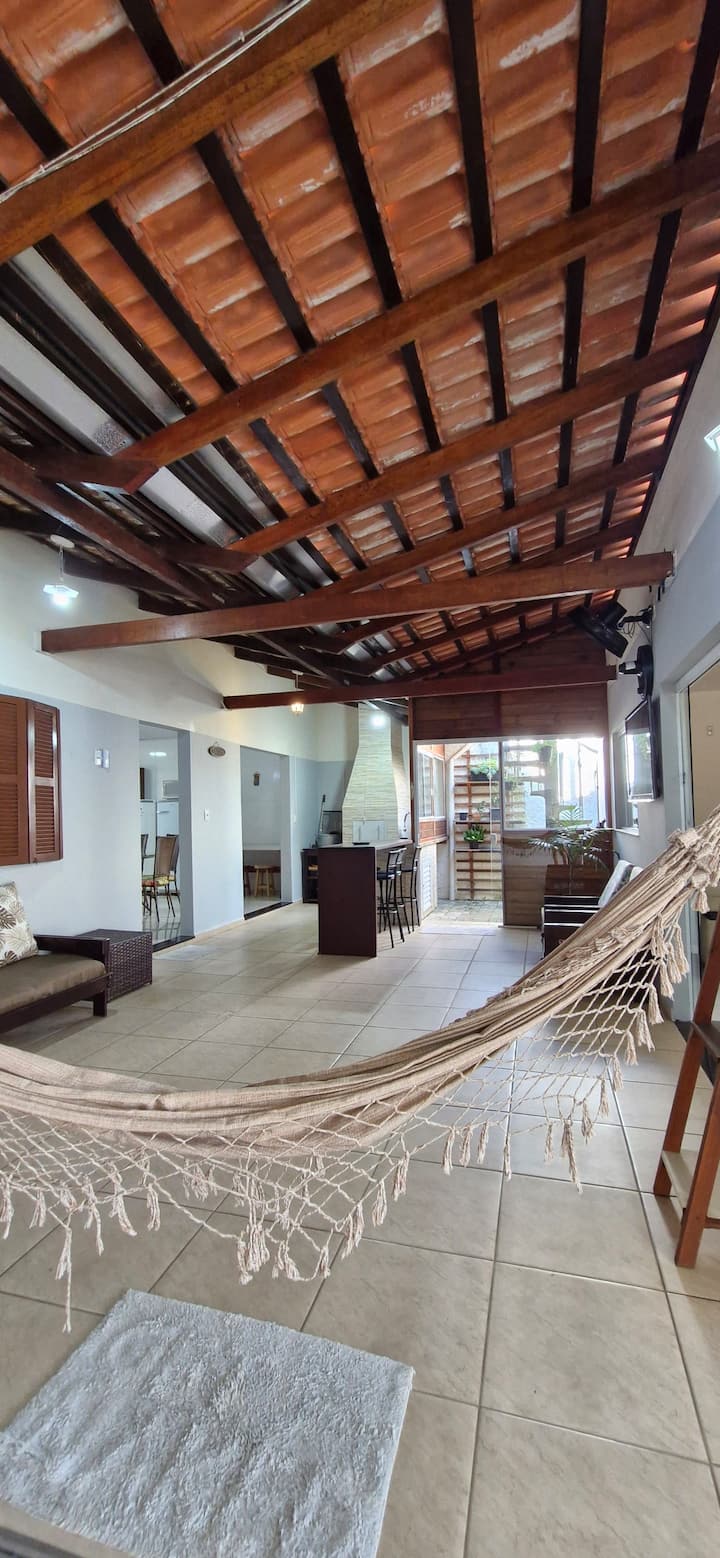 Casa Ampla Para 19+ Pessoas Próximo A Praia. - Navegantes