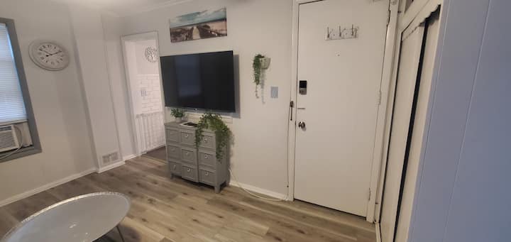 Private Balcony
2nd Floor-1 Bd - Apt # 3 - Belmar, NJ
