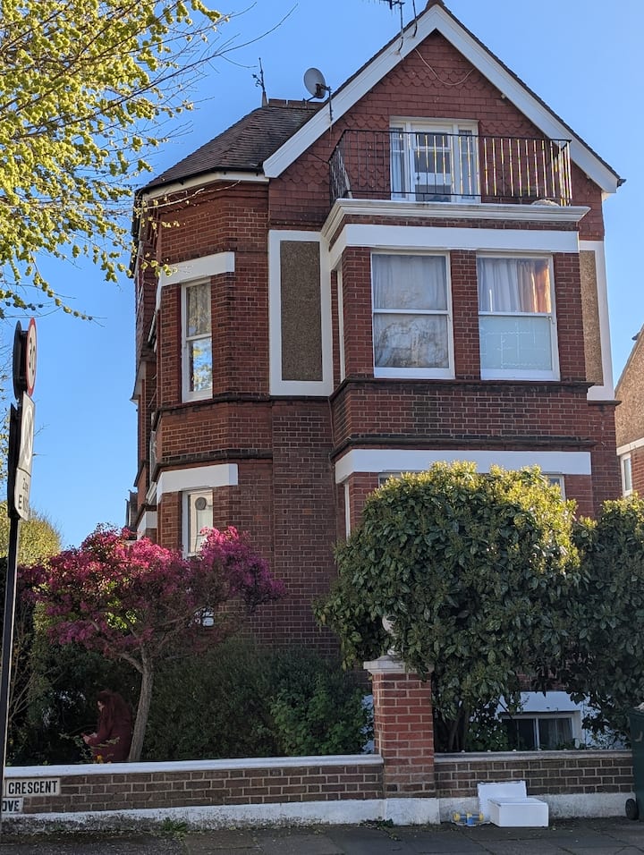 Quirky And Comfortable Hove Studio Loft - Brighton