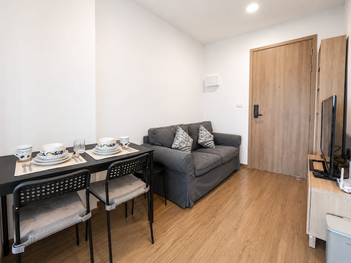 Brand New 1br+den With Free Parking - Bang Kapi District