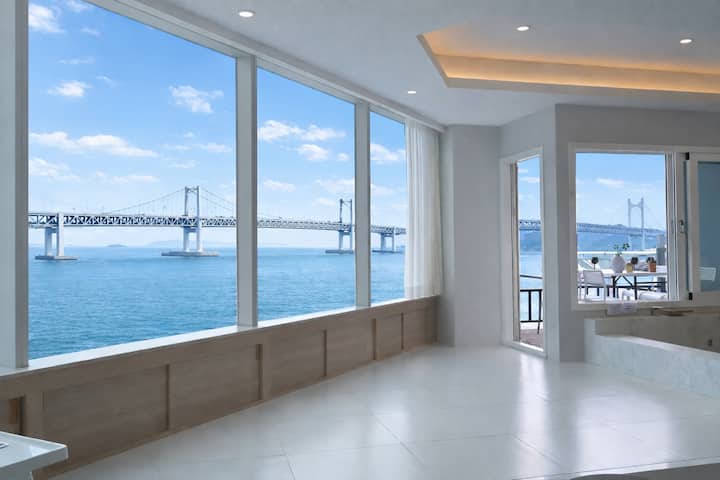 #바다산책더테라스202#오션뷰#광안대교#감성숙#부산여행 - Busan