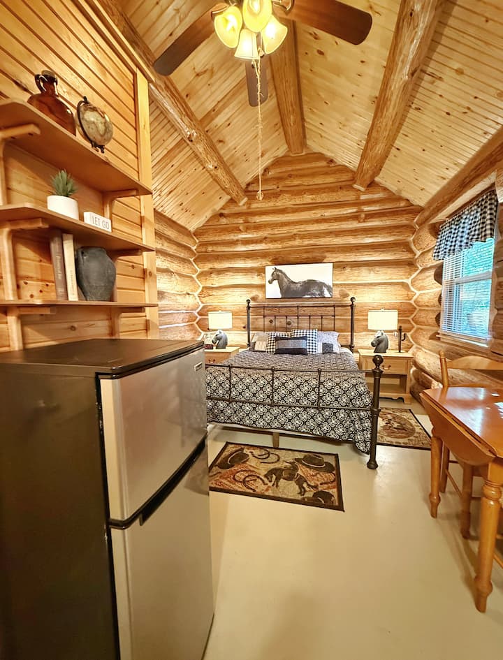 The Getaway Cabin Near Glade Top/mark Twain - Missouri