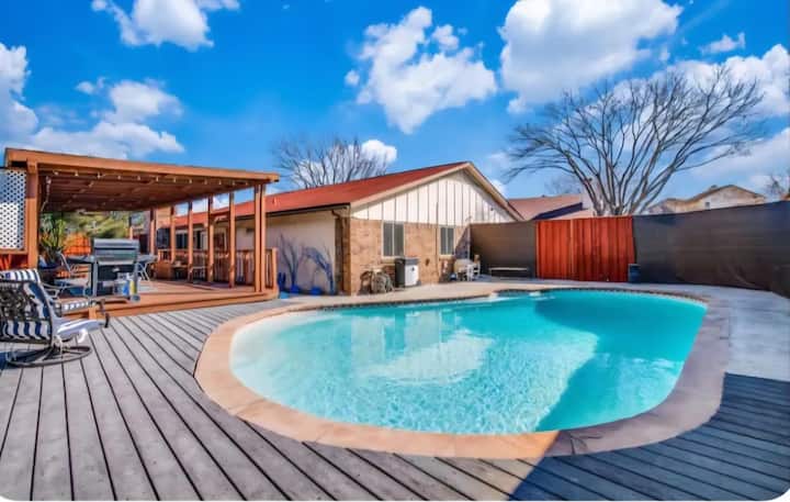 Relax In A Relaxing Pool And Spacious Patio - Mesquite, TX