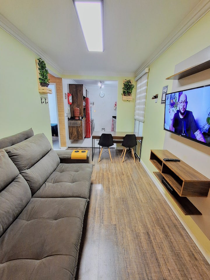 Stylish And Complete Apartment With A Retro Vibe - Curitiba
