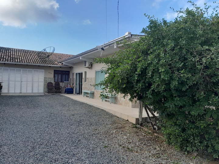 Casa Para Hospedar 800 Metros Da Praia - Navegantes