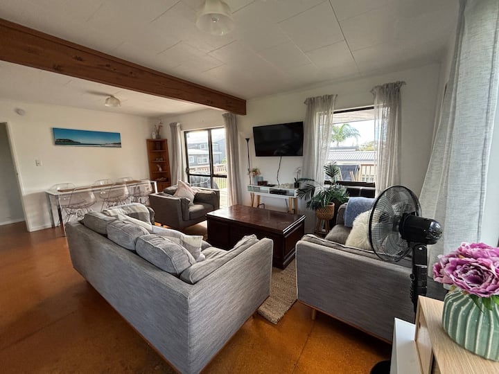 Family Surf And Golf Getaway - Whangamatā