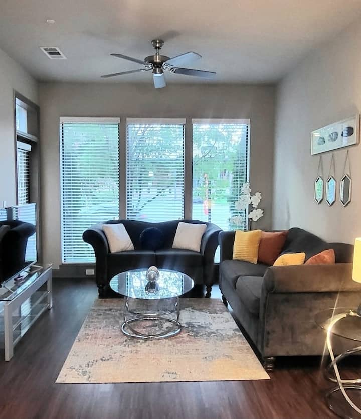 Peaceful And Awesome 1 Bed/bath Frisco Cowboy Apt - Frisco, TX