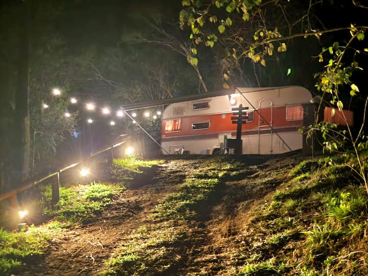 Trailer Com Hidro E Vista No Alto Da Mantiqueira - Brasil