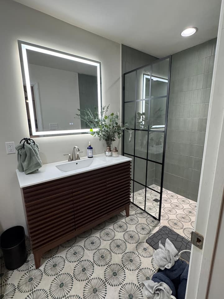 Chilling In Charleston - Charleston, SC