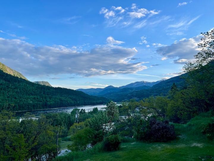 Peaceful 2br Retreat/hot Tub & Mountain Views - Castlegar