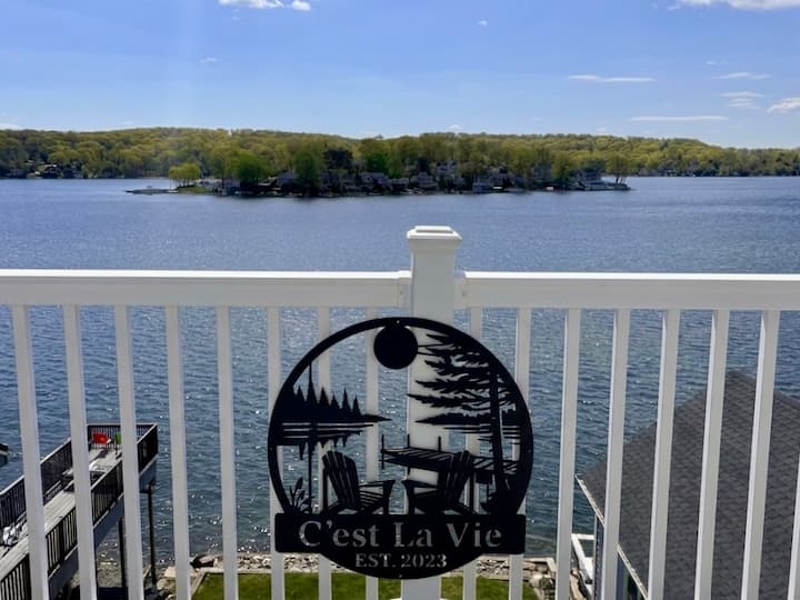 Lakeside Retreat
World Cup 2026 - 40 Min Away - Lake Hopatcong, NJ