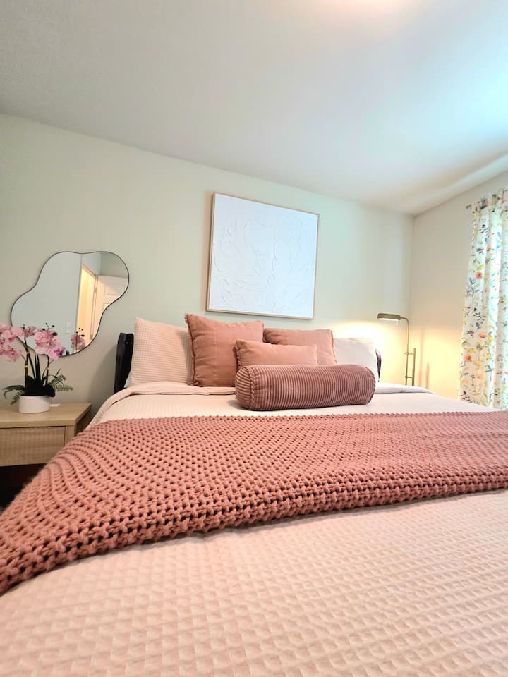 Pinkvilla – Near Baxter Village And Carowinds - Fort Mill, SC