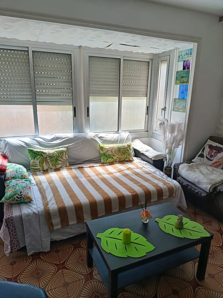 En El Centro Al Lado De Ave, Baño Privadoaire Aco - Alicante