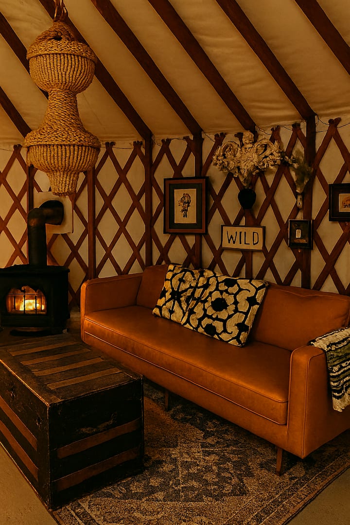 The Hollow — Cozy Heated Yurt On A Whidbey Farm - Clinton, WA