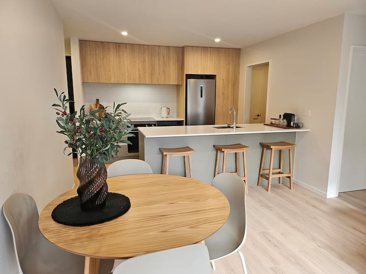 New Townhouse - Walk To Your Coffee And Shops - ニュージーランド クライストチャーチ