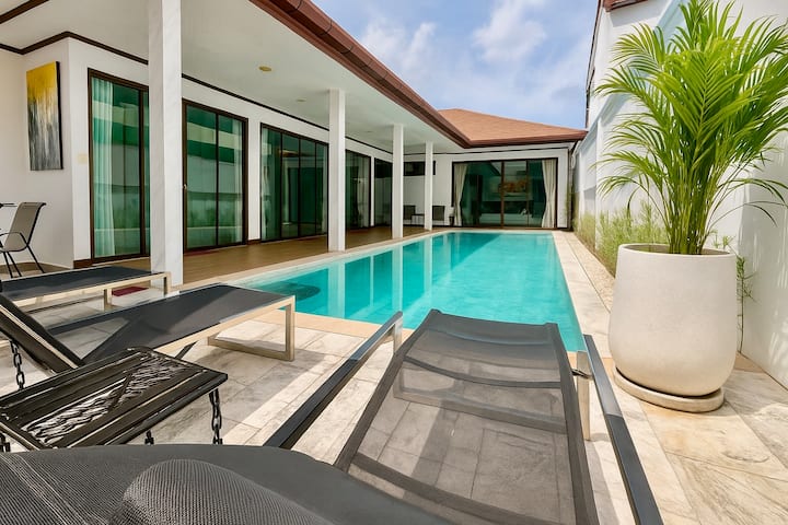 Nai Harn 4br Villa • Large Pool • Bright & Airy - Kata Beach