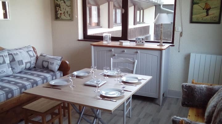 Idéalement Situé Sur Les Pistes De Skis - Les Gets