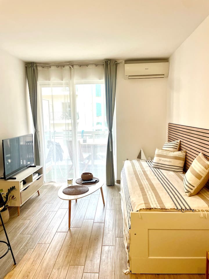 Cosy Studio Mer 3min Avec Balcon - Nice Côte d'Azur Airport (NCE)