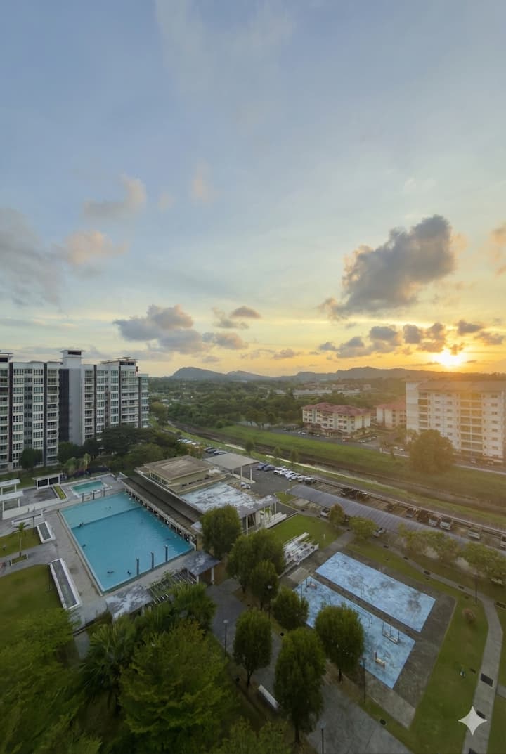 Family 3br • High Floor • Pool View •Free Parking - Sandakan