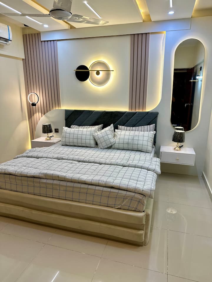 Designer 2br Apartment In Dha With Tv & Ac - Karachi