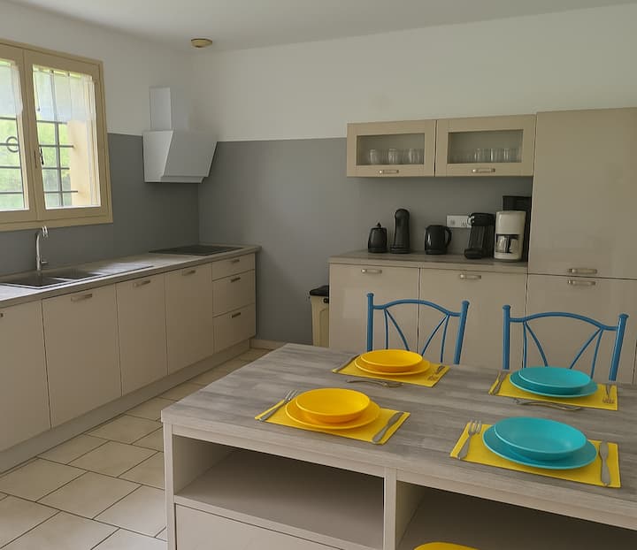 Maison Individuelle Avec Piscine - Puy-l'Évêque