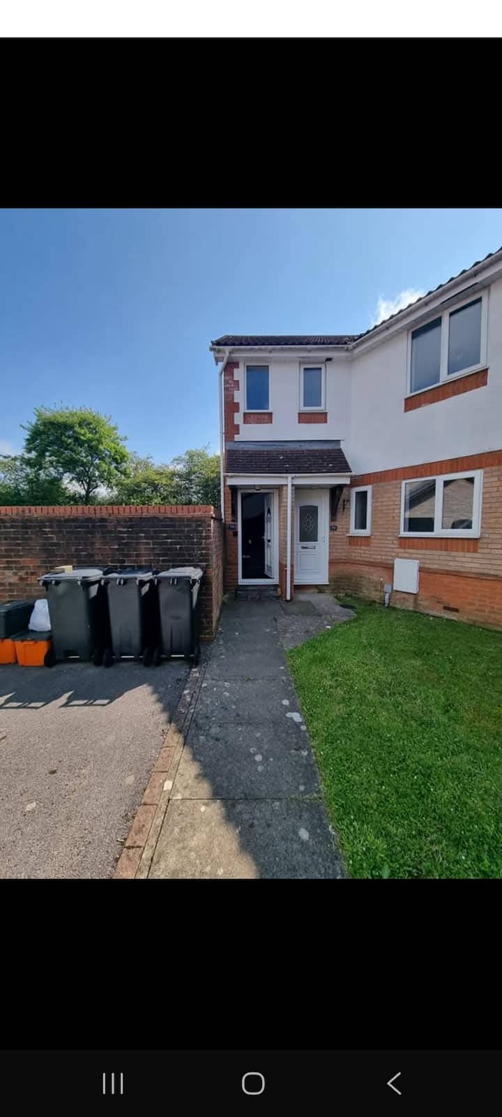 Modern And Spacious 2 Bed Flat - Swindon