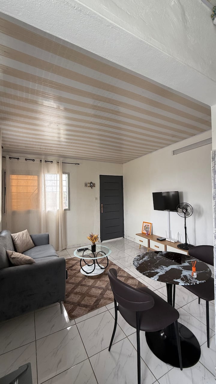 Didi’s Apartment
 2 Pièces - Angré Abidjan - Abidjan