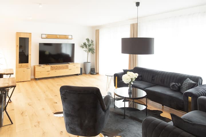 Luxuriöser Neubau In Wangen
Mit Balkon & Parkplatz - Lindau