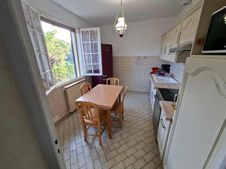 Jolie Maisonnette Au Calme 6/8 Couchages - Lalouvesc