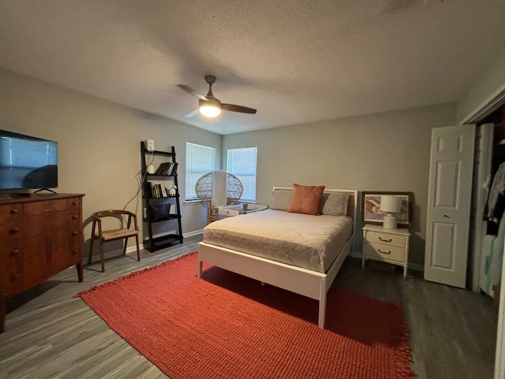 Master Bedroom In Destin - Destin, FL