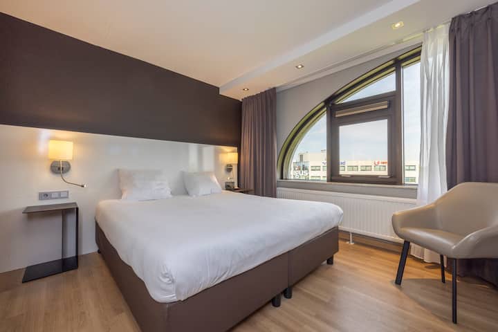 Relaxing Getaway With Indoor Pool & Free Parking - Utrecht, Países Bajos