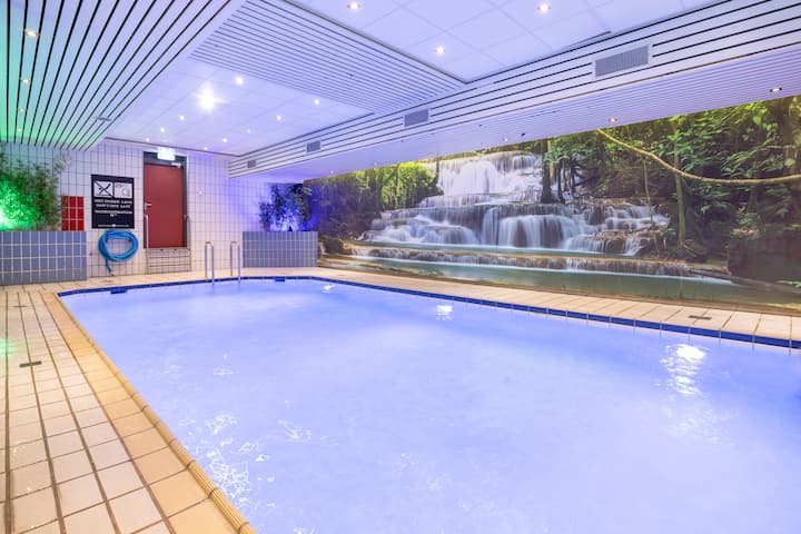 Indoor Pool & Free Parking For A Relaxing Getaway - Utrecht