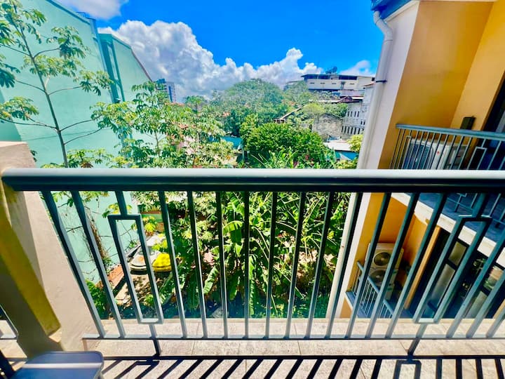 Condo Con Balcón En Santa Ana, Casco Antiguo - Panamá