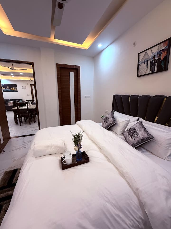 Ganga Nest | Cosy 2bhk With Ganga View - 瑞詩凱詩