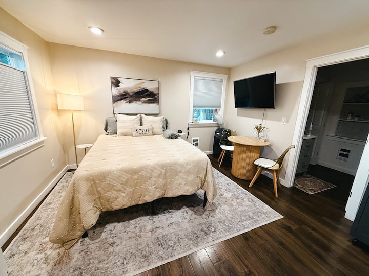 Midtown Bend Basecamp - Bend, OR