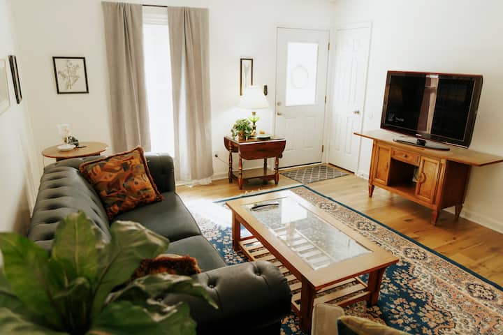 Cozy Home In The Heart Of Cary | Fenced Yard - Apex, NC