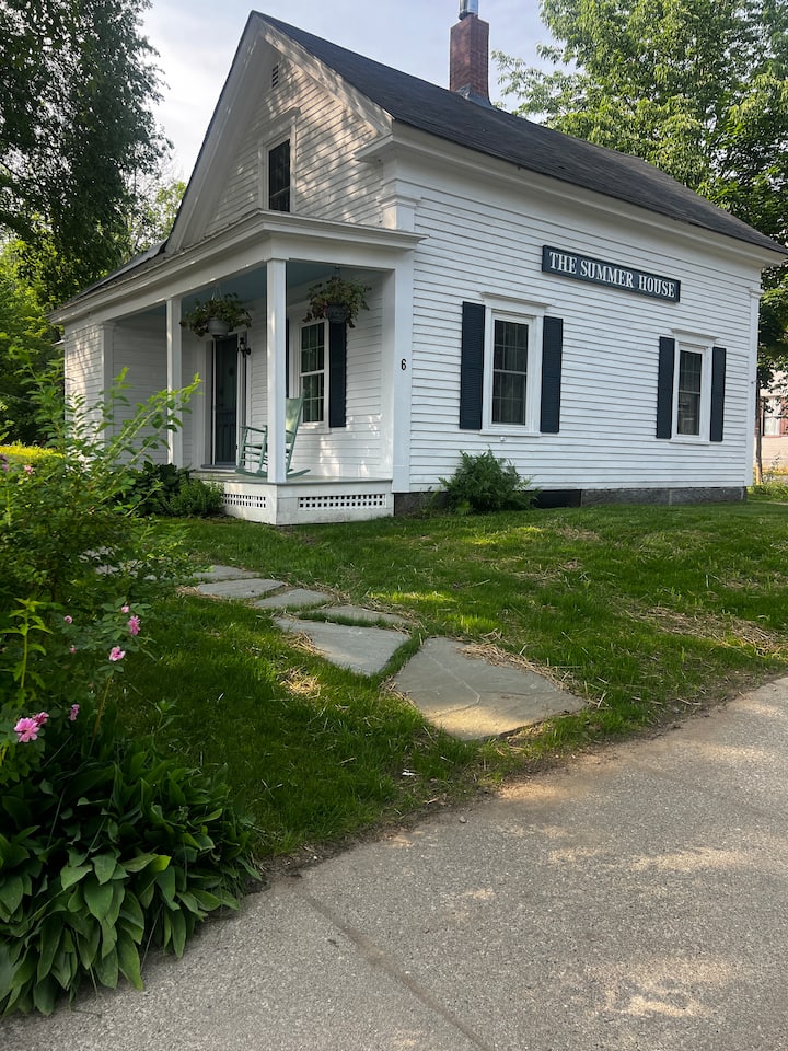 The Summer House - Limerick, ME