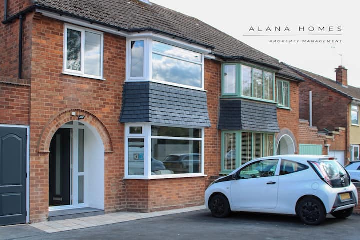 Your 3br | Home Away From Home - Sandwell District