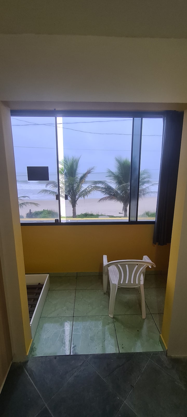 Sobrado Germinado Frente Mar, Pé Na Areia. - Itapoá