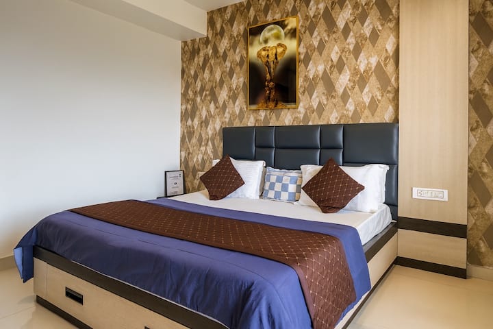 Unit In Kolkata Airport,cc2 And Convention Centre - Calcuta, WB, India