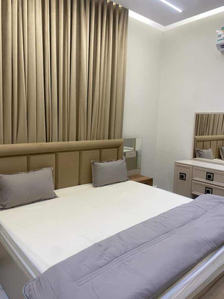 شقة غرفتين دخول ذكي شارع تجاري - Saudi Arabia