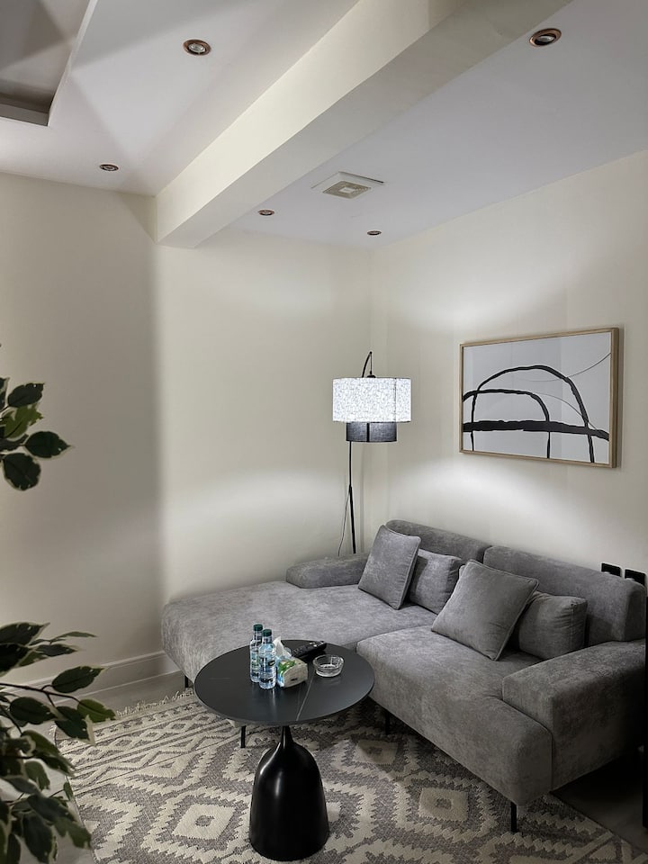 " مسـرّة 1 " استديو بتصميم انيق وهادي - Riyad