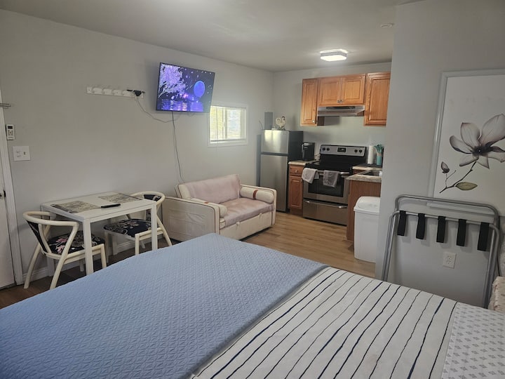 Sun Cabin #1 With Private Yard - Pahrump, NV